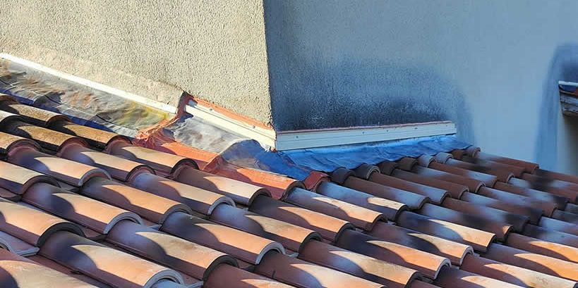 Solin contre mur : Les conseils de pose - Mon batiment