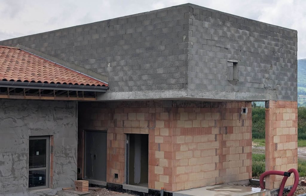 Maison en brique ou en parpaing ? - Mon batiment